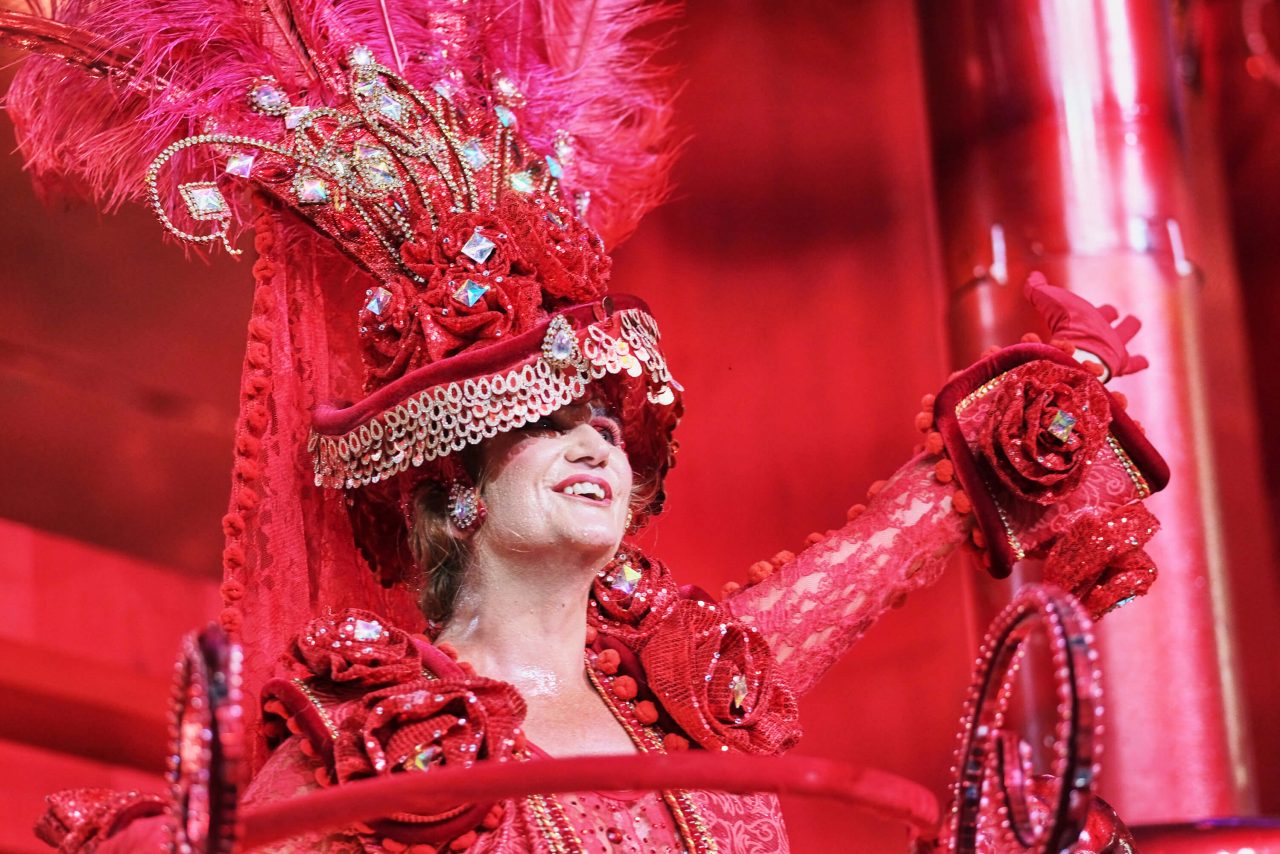 English Roses to Samba Goddesses - Experience Carnival